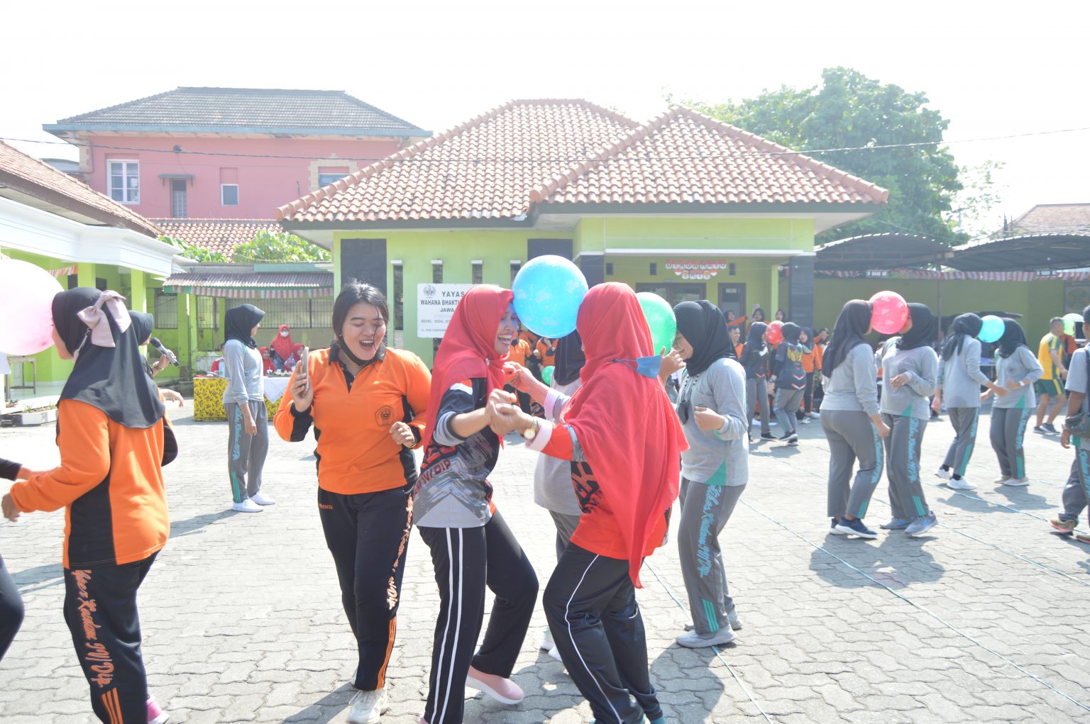 Semarak Menyambut Hari Kemerdekaan RI dan Dies Natalis STIKES Kesdam IV ...